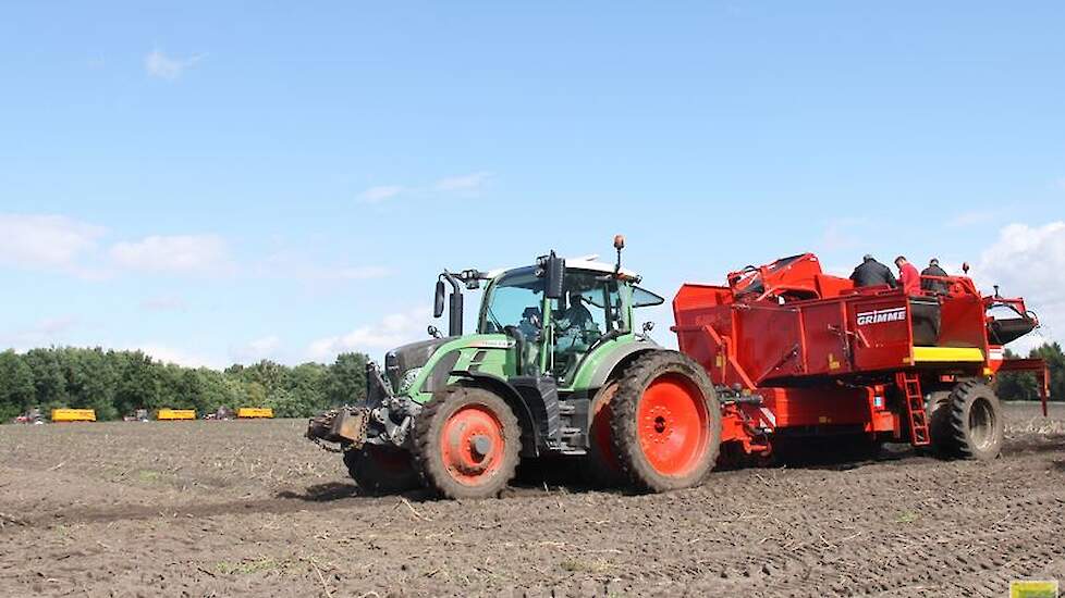 Fotoserie: Festien rooien bij familie Beijering in Schoonloo | Veld ...