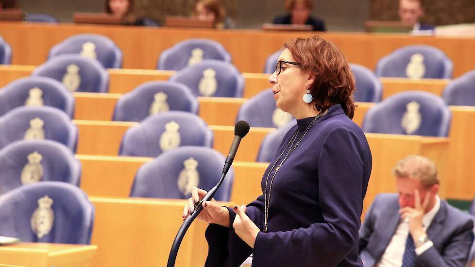 VVD stelt Kamervragen over vergoeding lekke Groningse mestkelders na ...